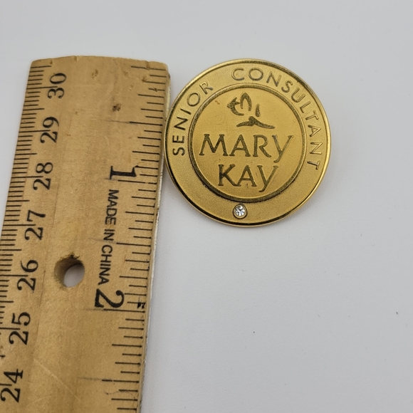 Jewelry | Vintage Gold Tone Mary Kay Lapel Pin | Poshmark